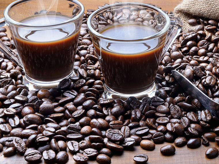 Blending coffee or tea blends