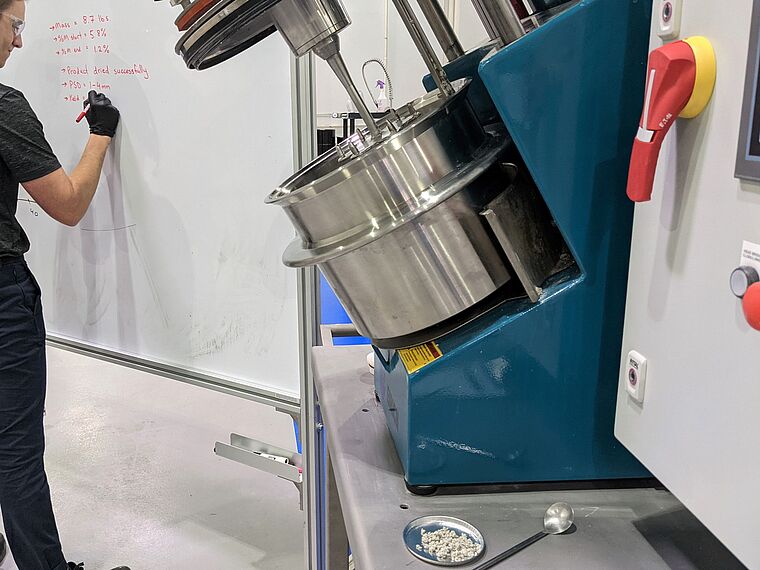 Eirich Machines en Espanol | Contacto de Ventas