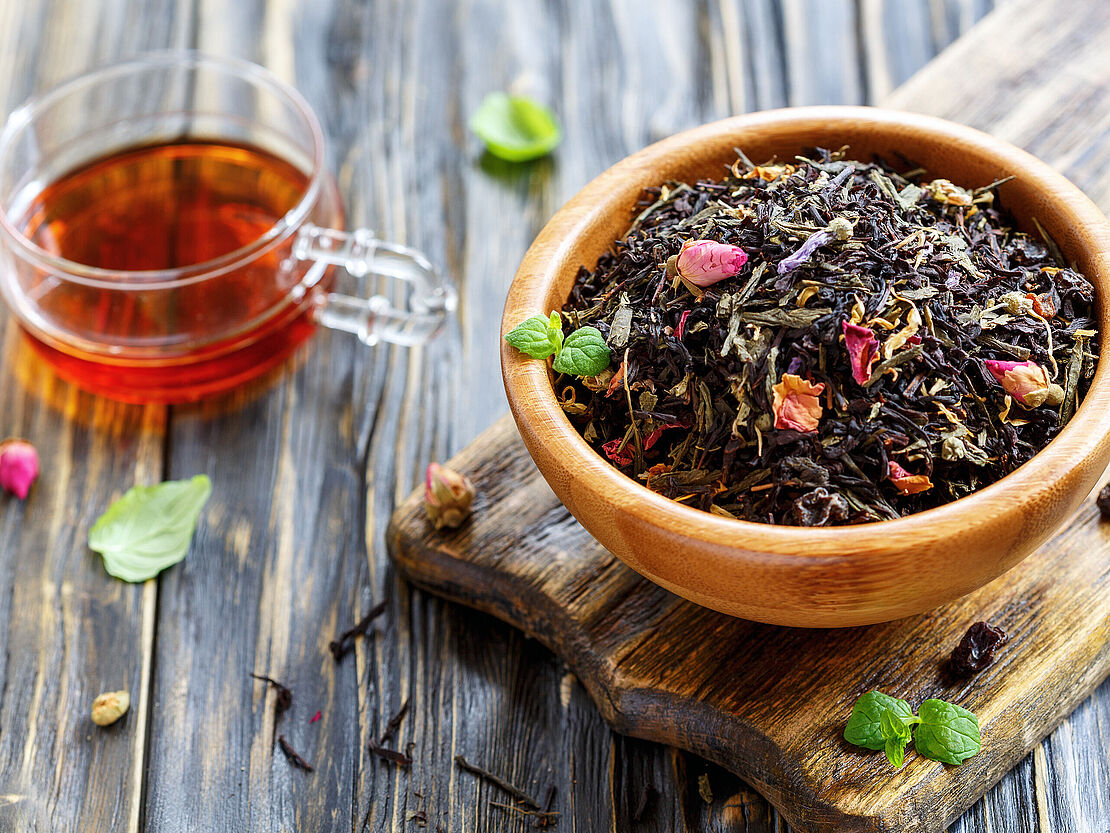 Blending coffee or tea blends