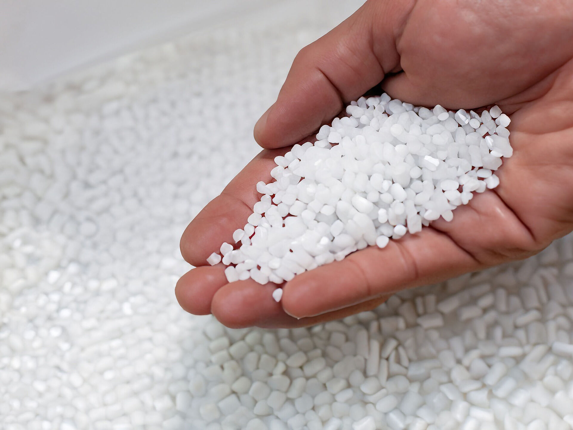 Plastics Processing Equipment | Mixing Plastics | APS Mixers